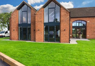 Projects Gallery - An extended barn conversion with Solarlux ...